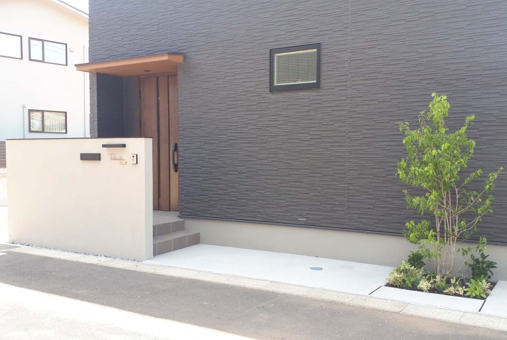 船橋市にて、シックなオープンエクステリアが完成しました。 一級建築士と叶える素敵なお庭｜千葉市｜エクステリア・外構・ガーデン｜キナリデザイン